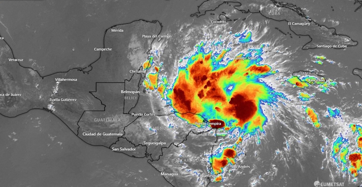 Efectos de tormenta tropical 'Lisa' en la península de Yucatán