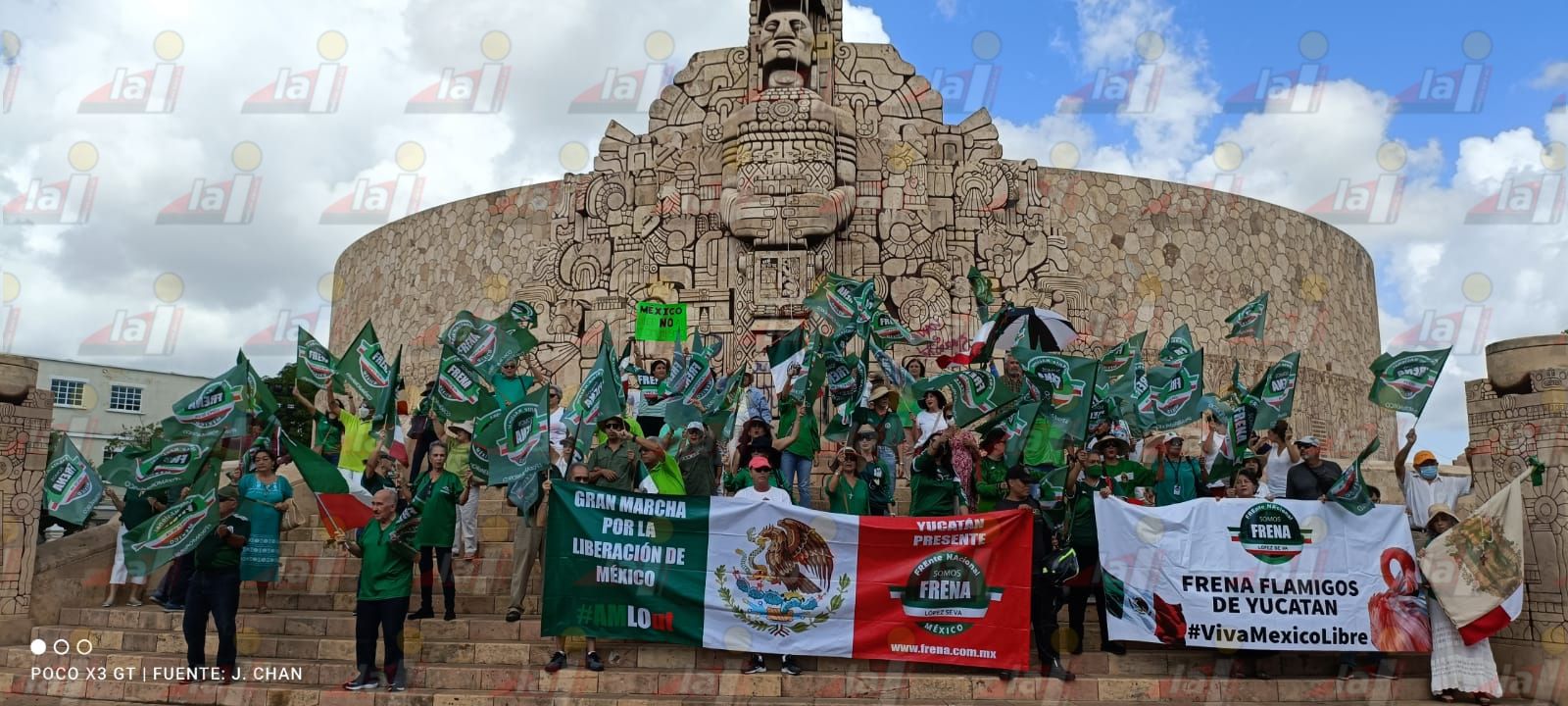 Manifestación anti AMLO en el monumento a la Patria
