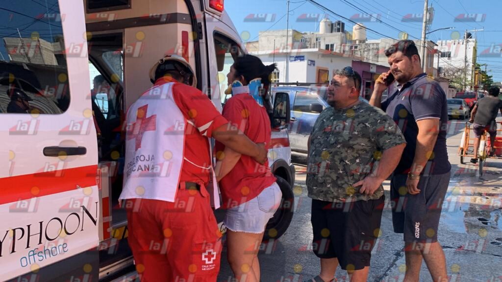 Mujer resulta lesionada en un accidente en la colonia Obrera
